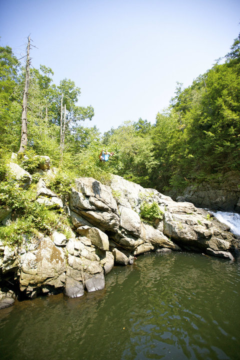 Awosting Road - iCliffDive.com